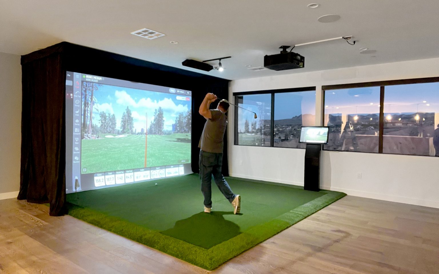 How Do Golf Simulator Leagues Work